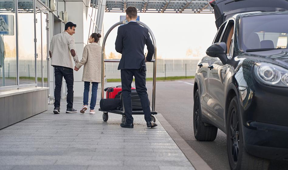 Airport porter services | Alice Travel